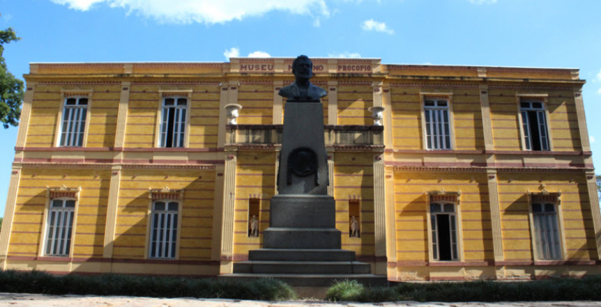 Horário de visitação da nova exposição do Museu Mariano Procópio é ...