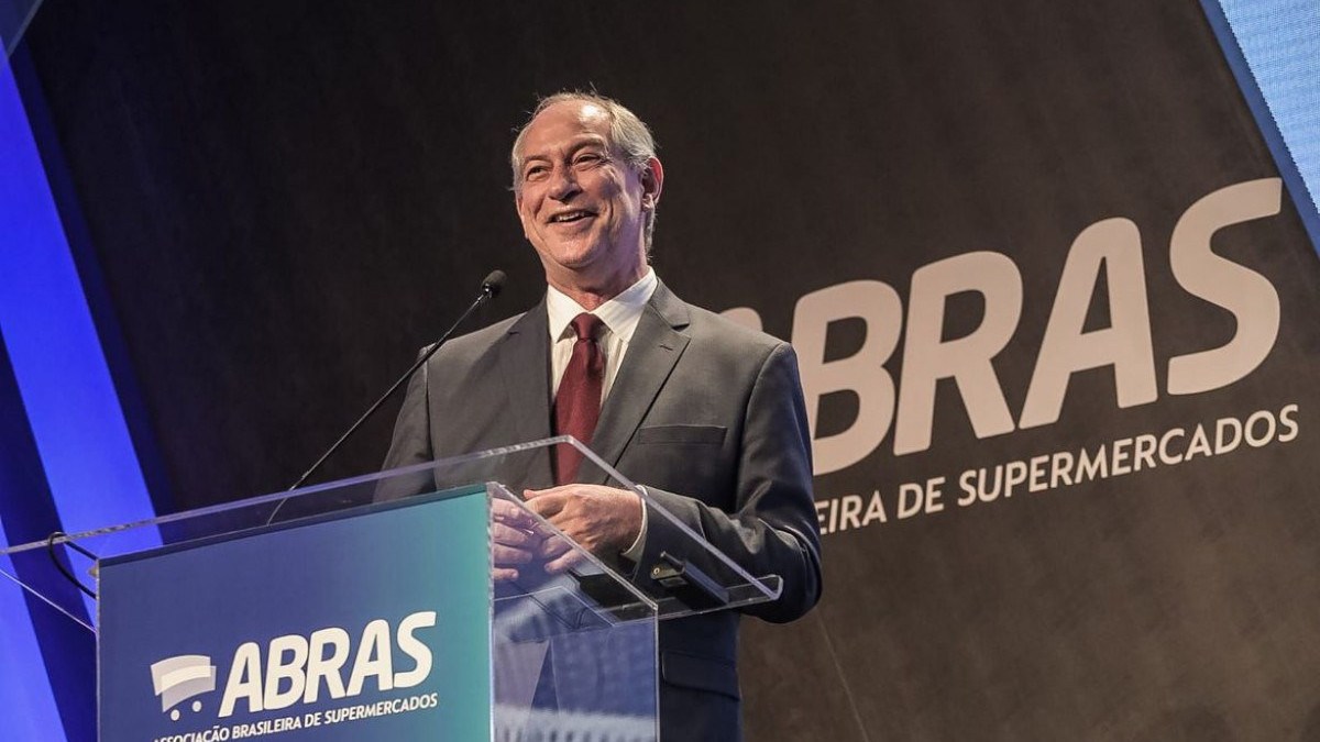 Ciro defende convergência estratégica em prol do desenvolvimento