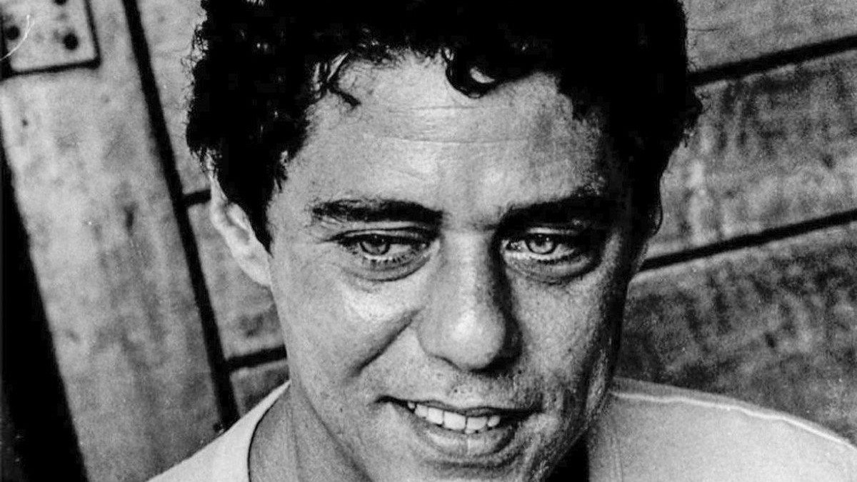 TV Brasil homenageia Chico Buarque com exibição de documentário