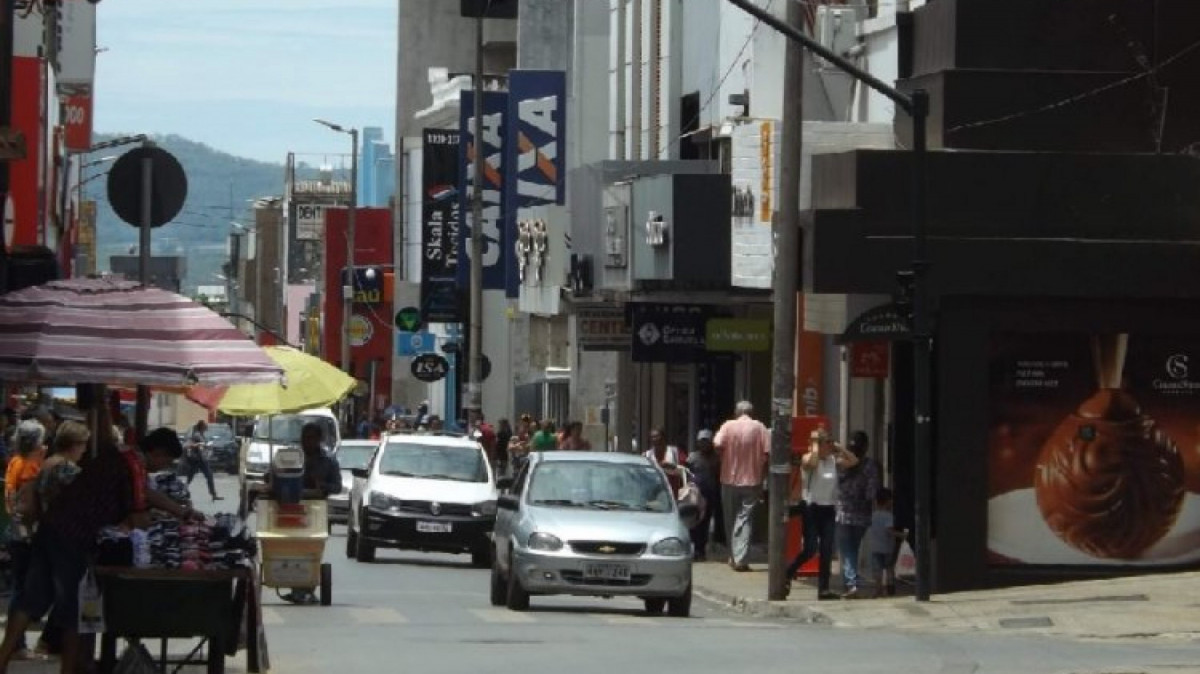 Mulheres dominam saldos de empregos em Montes Claros