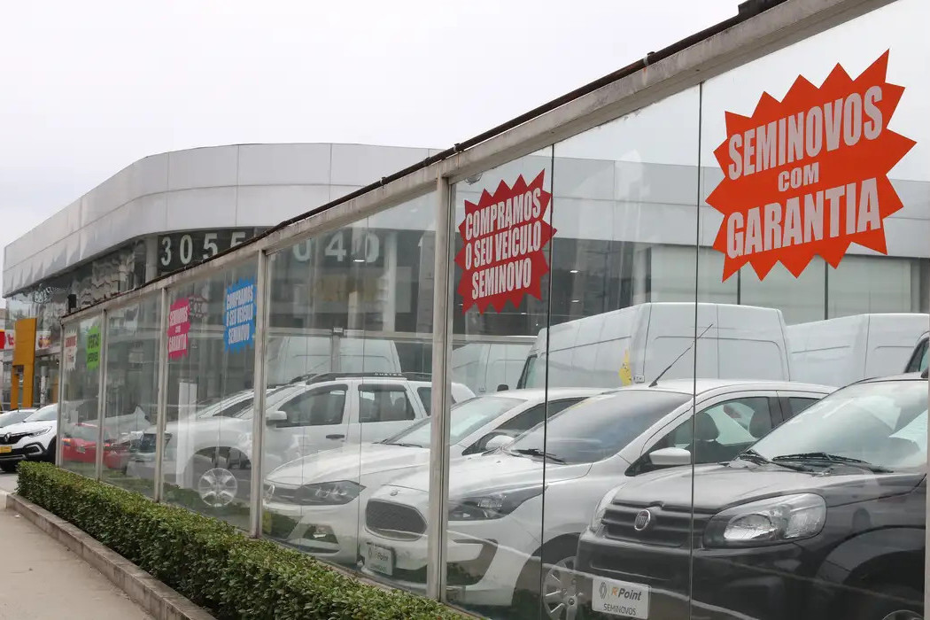 Financiamento de veículos fecha 2025 com 7,3 milhões de unidades