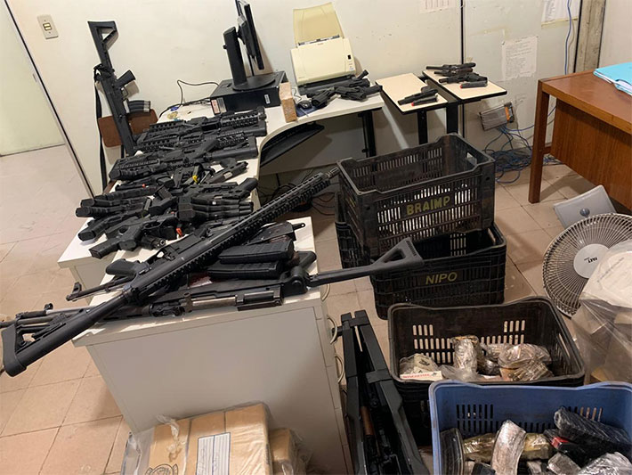 Pol?cia Civil realiza maior apreensão de drogas e armas de Minas Gerais