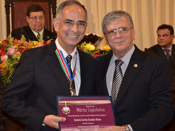 Entrega da Medalha do M?rito Legislativo em JF