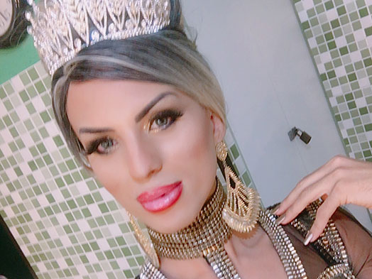 Sol Dayamon exibe a beleza da cultura pernambucana na passarela do Miss Gay